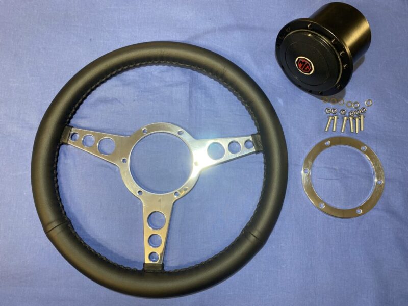 MGB & MIDGET 14 INCH MOUNTNEY LEATHER STEERING WHEEL & BOS