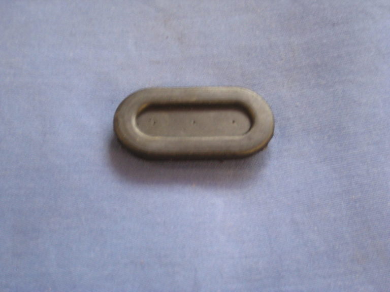 4G6957 MIDGET SILL OVAL BLANKING GROMMET – The MGB Hive