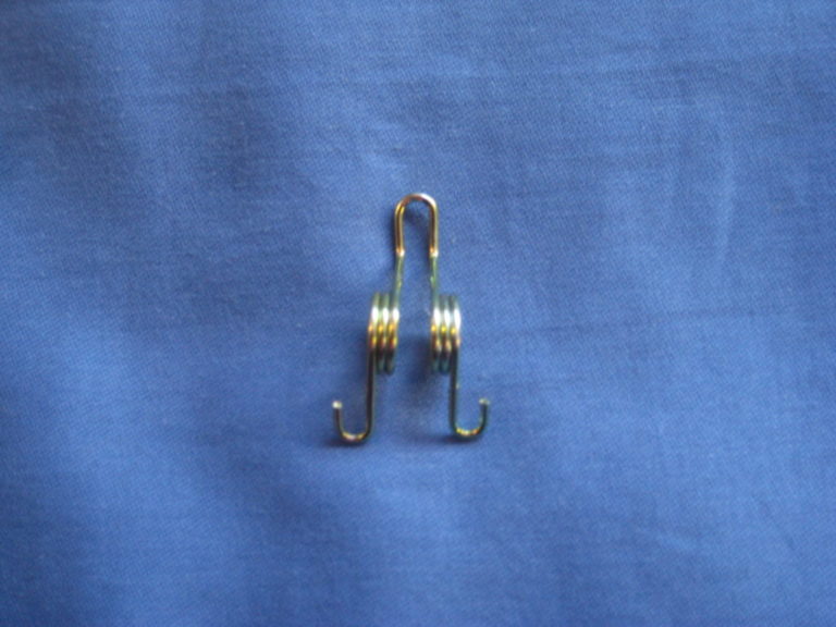 4B8646 MIDGET BONNET SAFETY CATCH SPRING – The MGB Hive